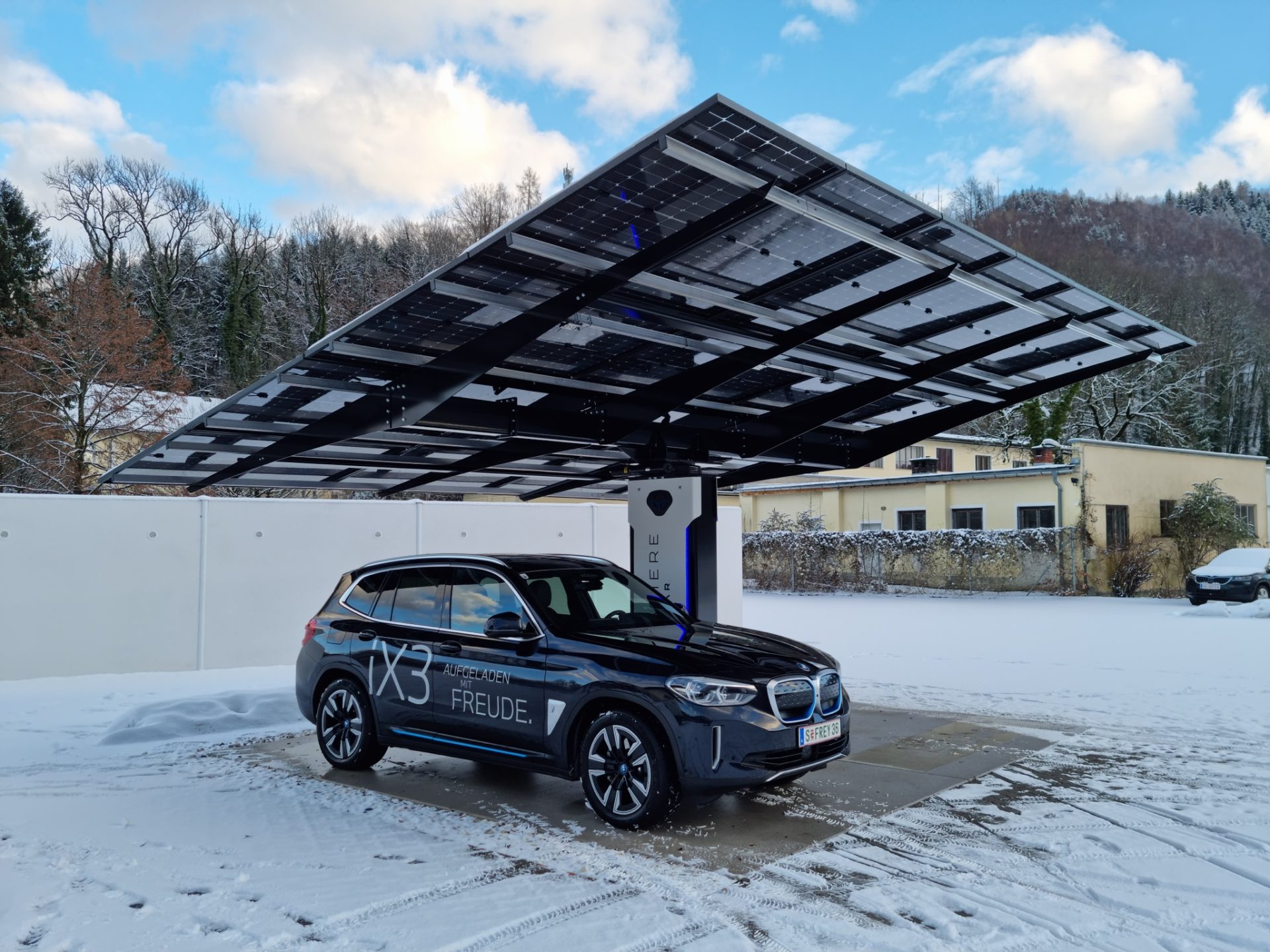 PV carports - flexible and innovative solar canopies!
